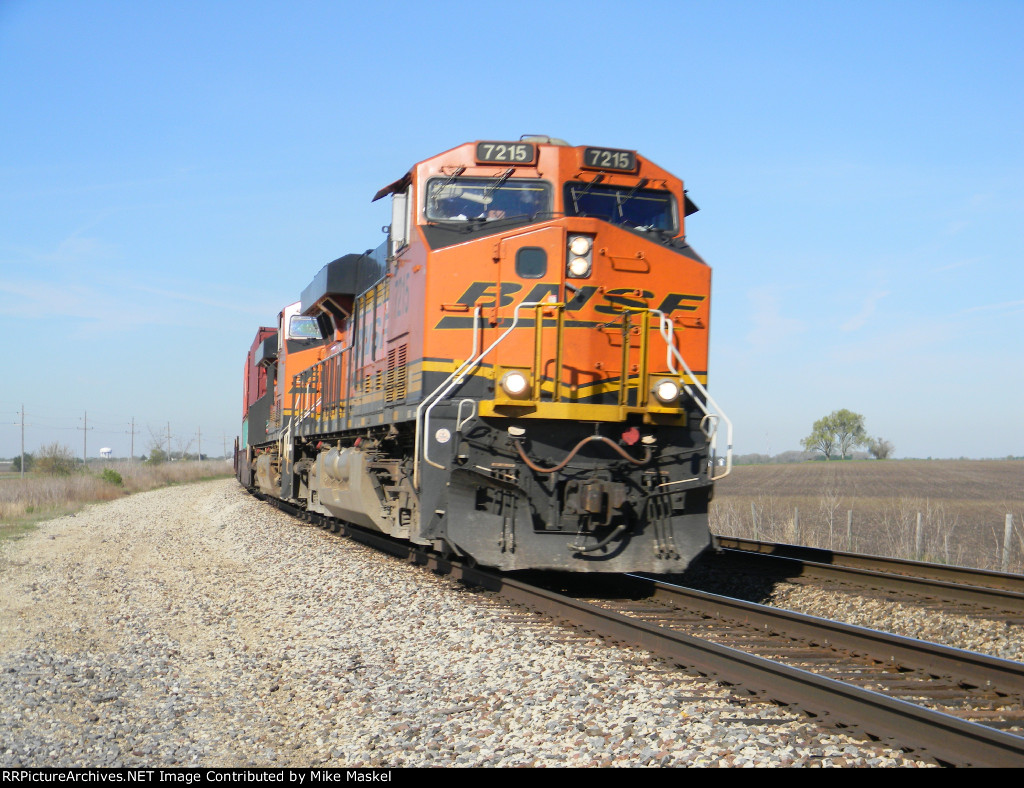 BNSF 7215